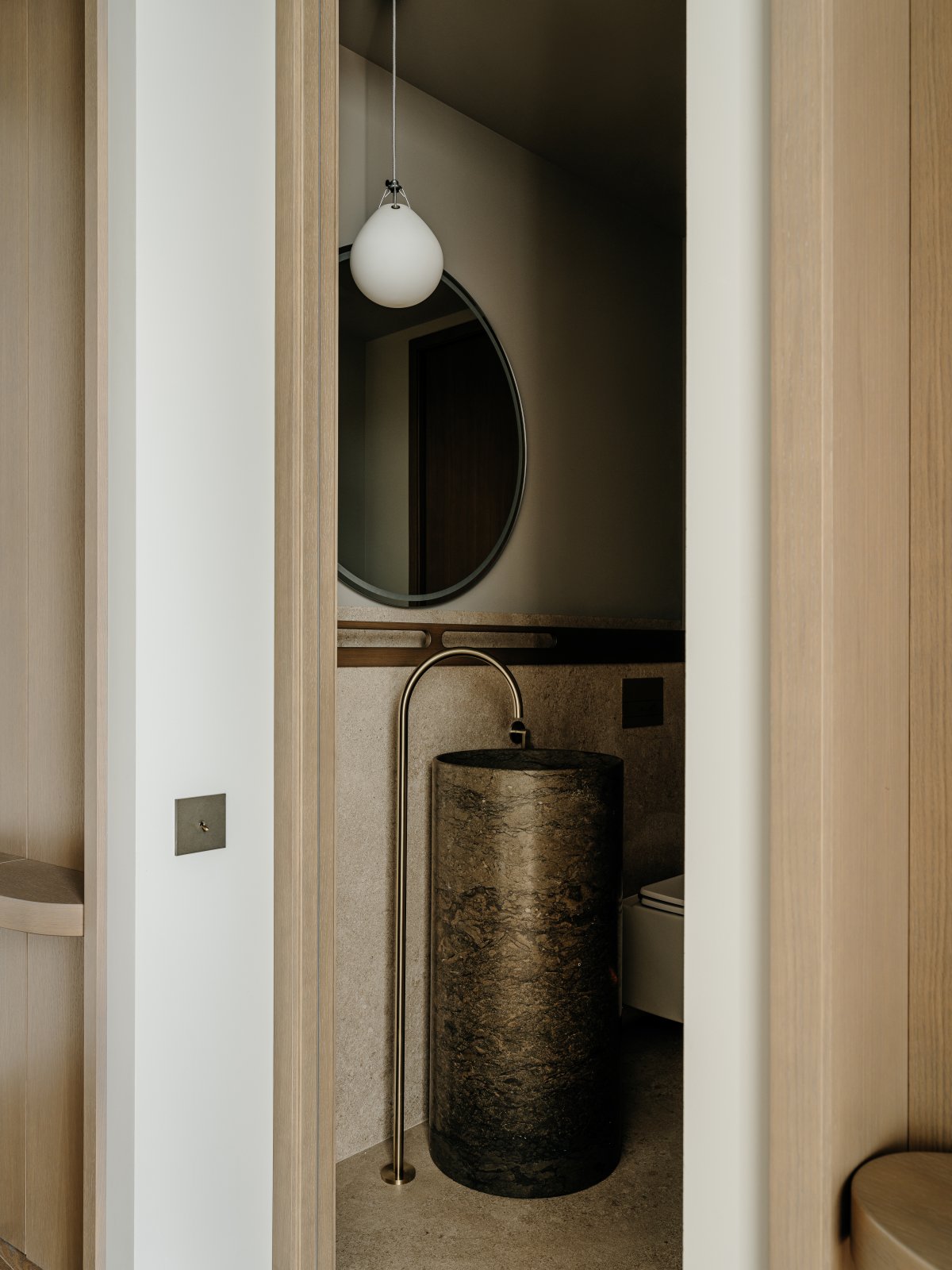 YINJISPACE - Aleksandr Orlov And Elena Semenova x OKO Apartment